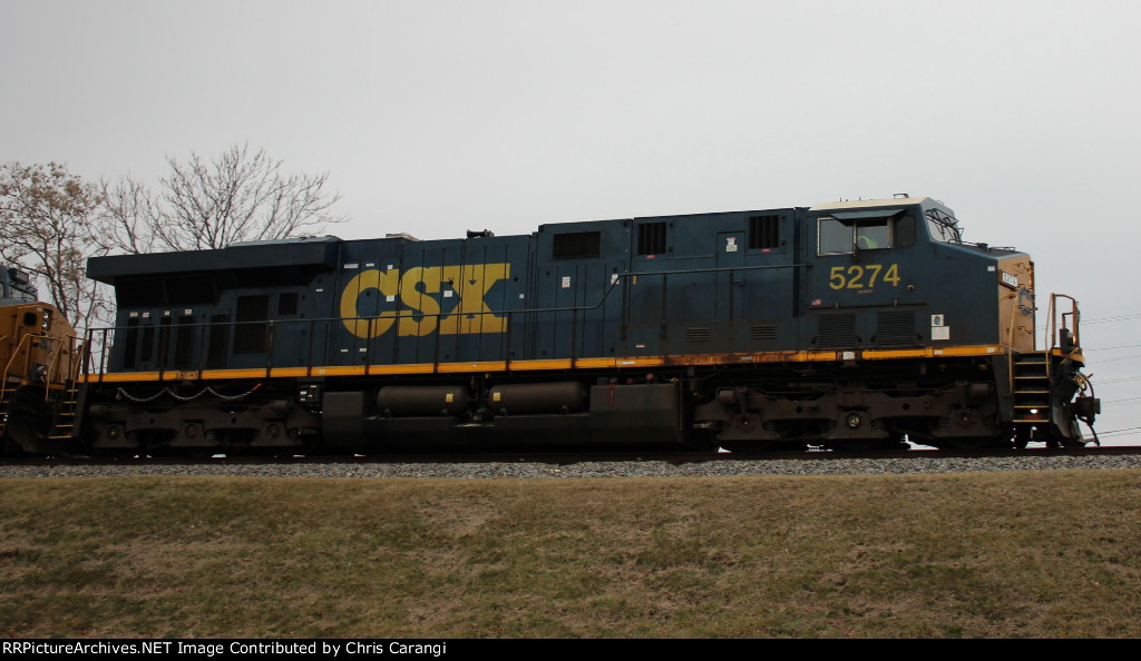 CSXT 5274 on Q410-15